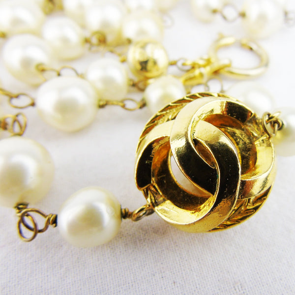 Chanel long pearl cc logo necklace store